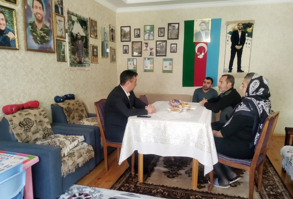 ADNSU-nun şəhid məzunlarının ailələri ziyarət olunub | AzEdu.az