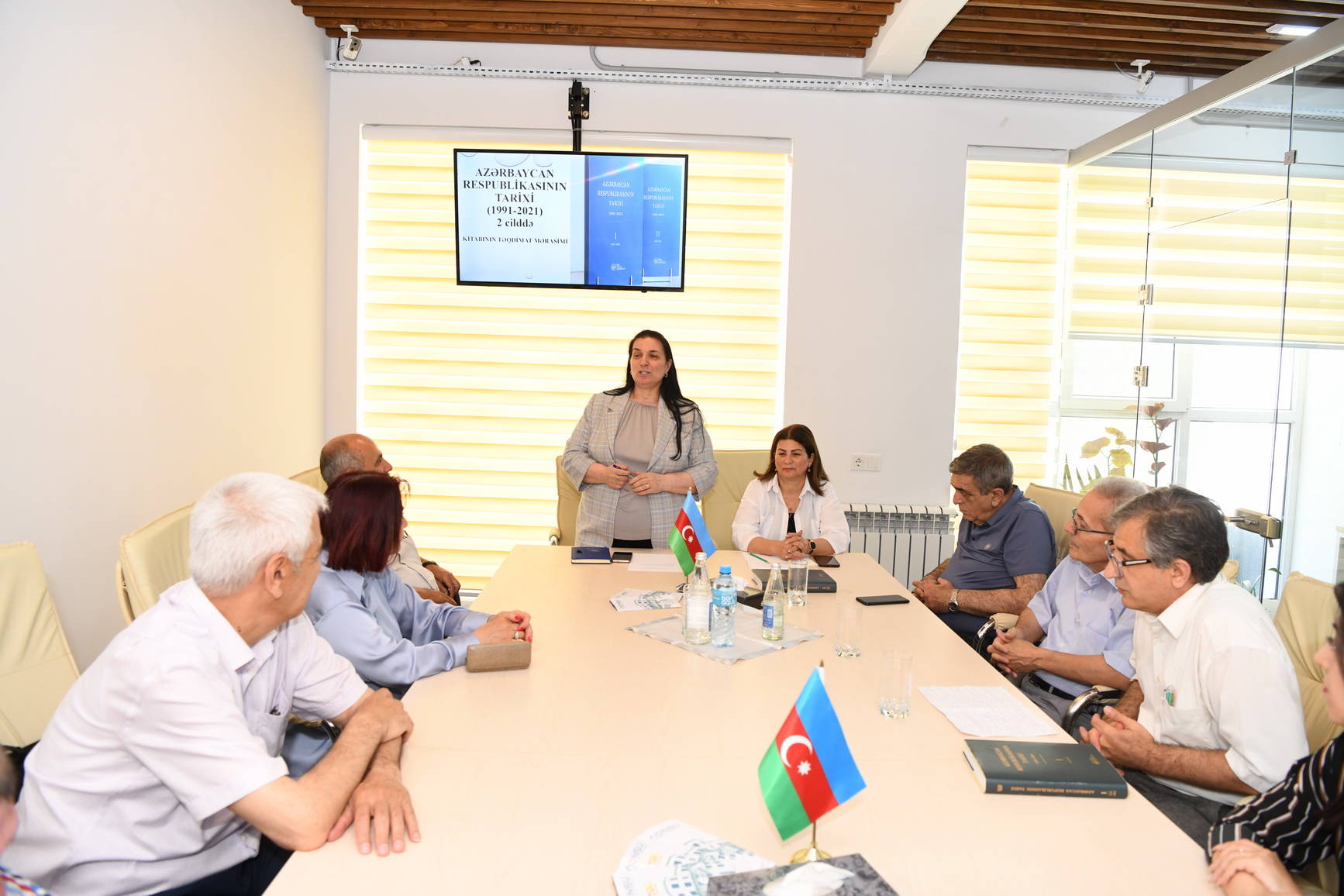 Azİİ e-Kitab Evində “Azərbaycan Respublikasının tarixi” kitabının ...