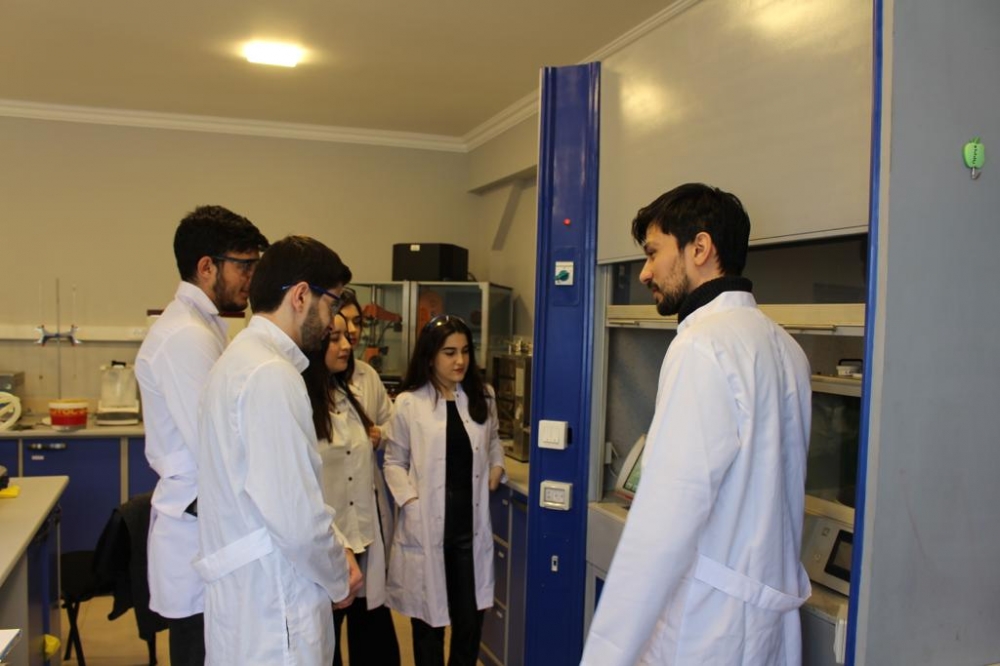 ADNSU tələbələri istehsalat təcrübəsinə başlayıblar | AzEdu.az