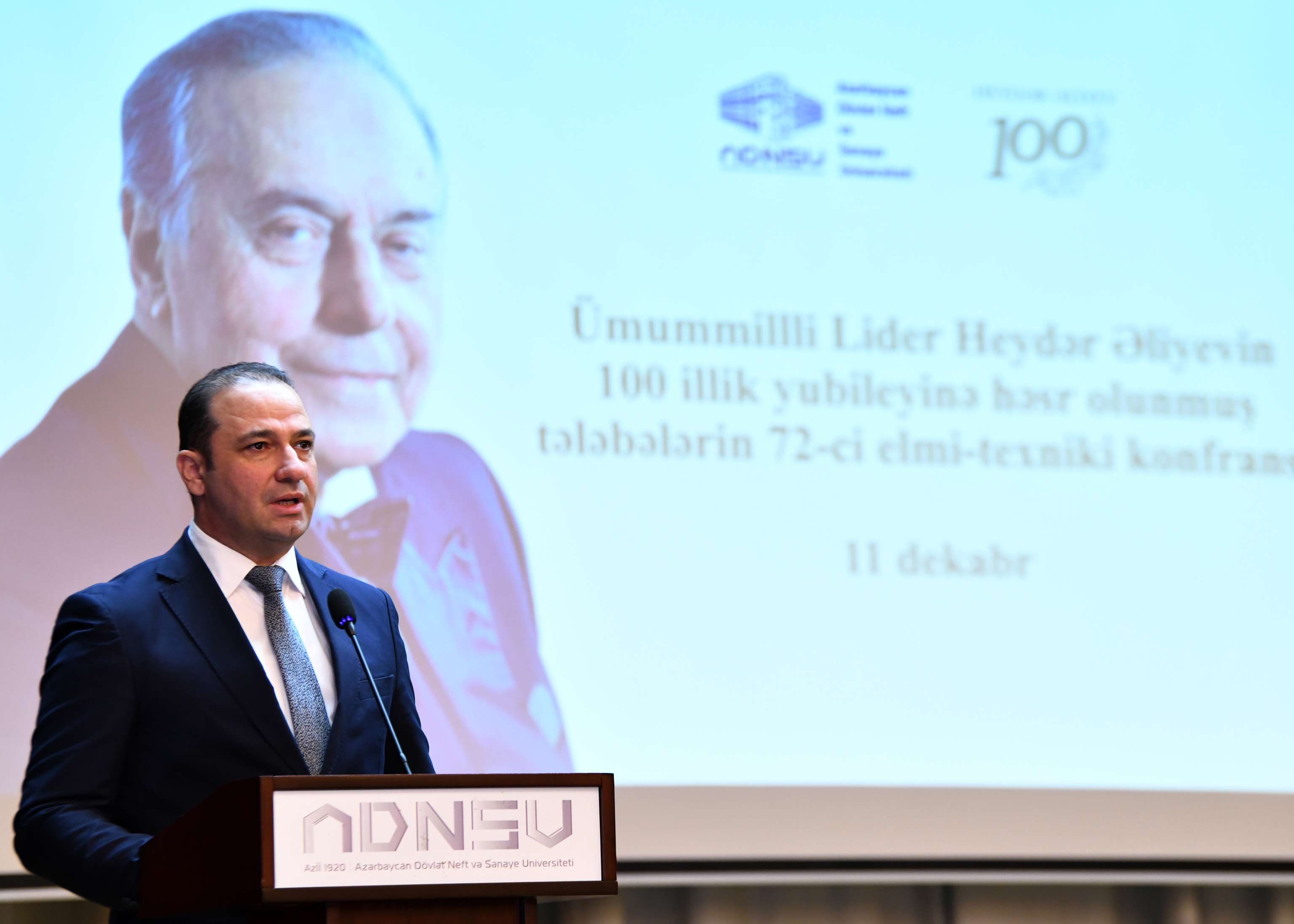 ADNSU-da tələbələrin 72-ci elmi-texniki konfransı keçirilir | AzEdu.az