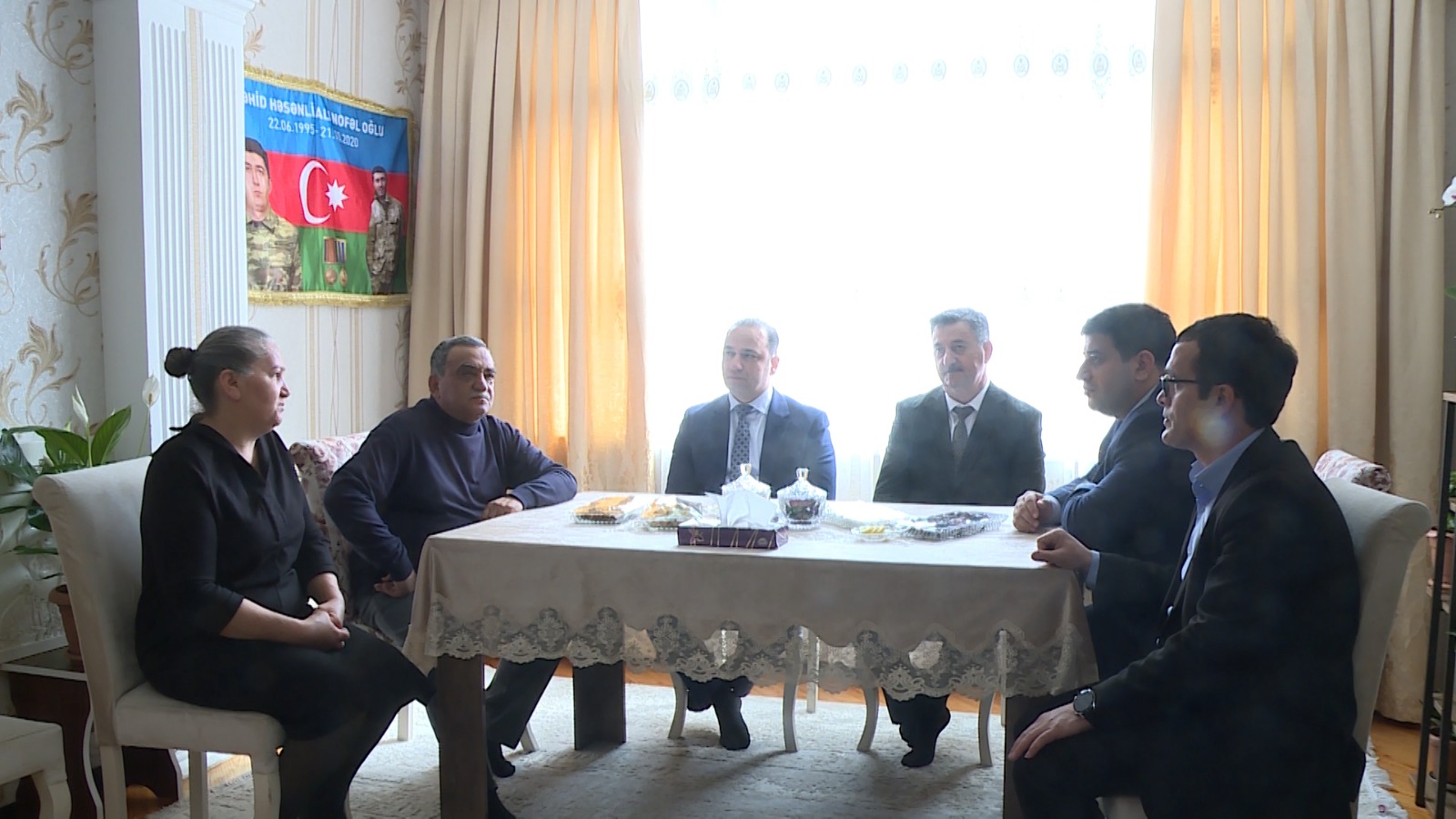 ADNSU-nun şəhid məzunlarının ailələri ziyarət olunub | AzEdu.az